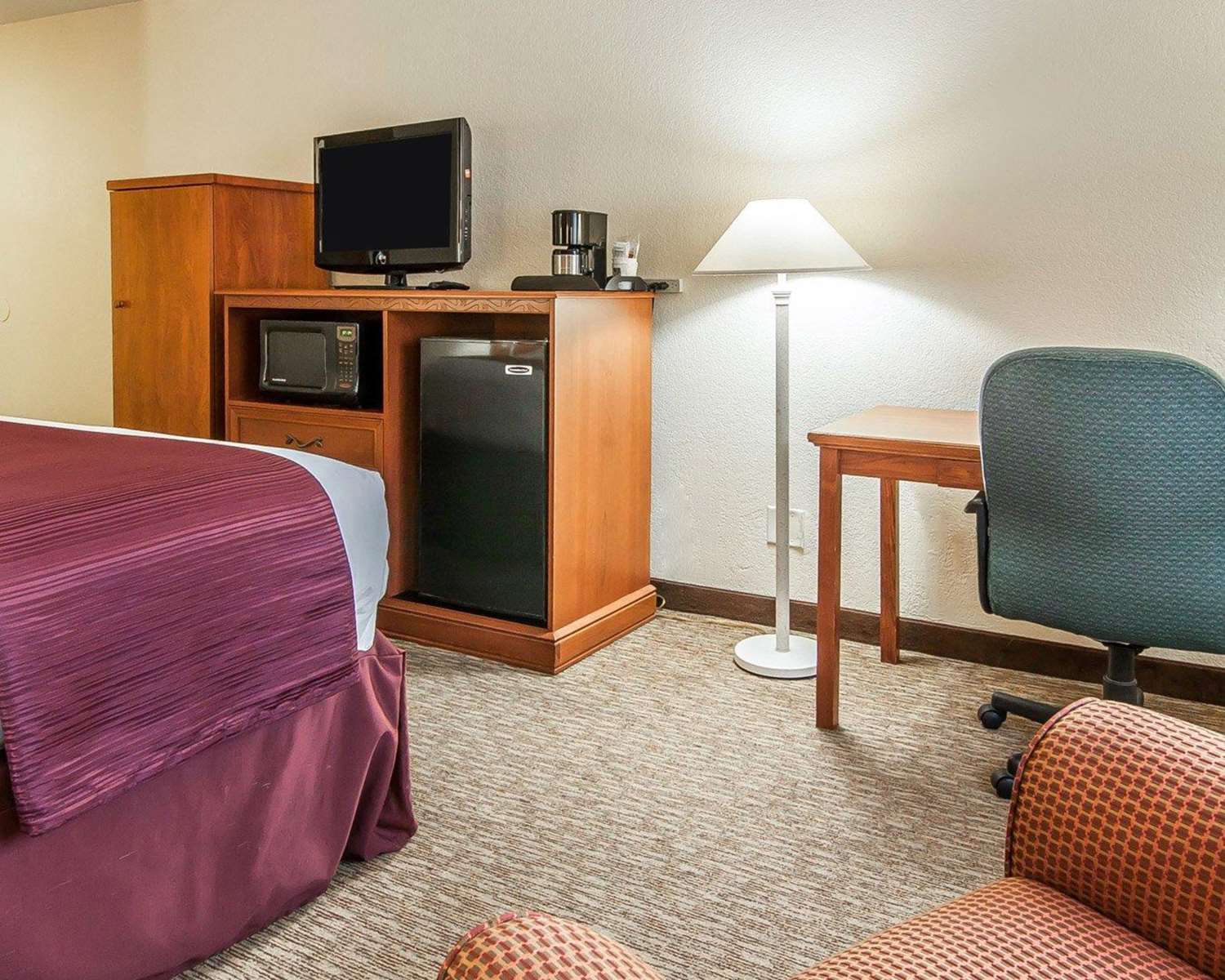 Quality Inn Downtown Convention Center Portland, OR - See Discounts
