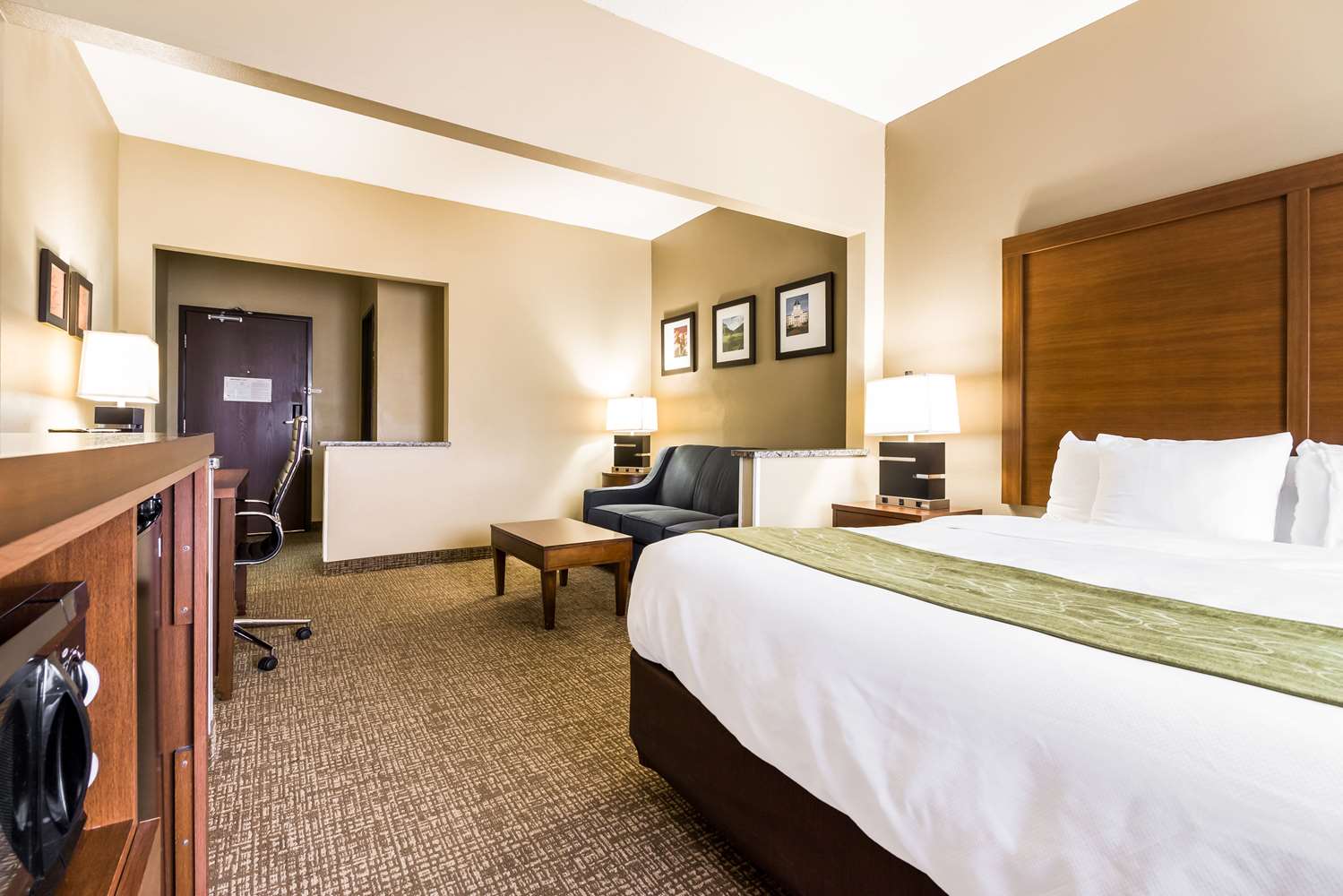 Comfort Suites Sioux Falls - I-29, Exit 77, SD - See Discounts