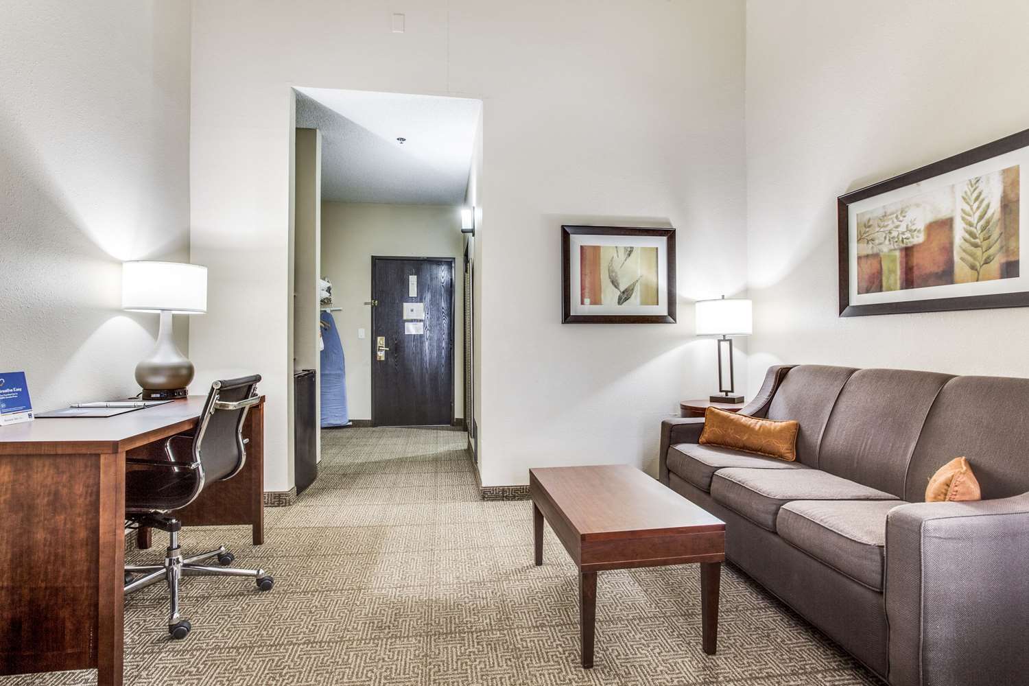 Comfort Inn & Suites Market Center Dallas, TX - See Discounts