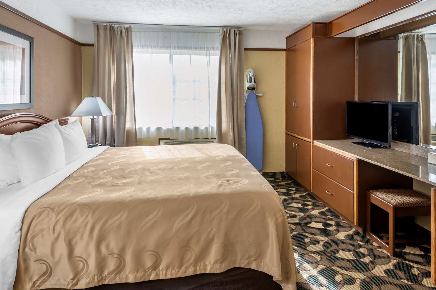 Quality Inn Paradise Creek Pullman, WA - See Discounts