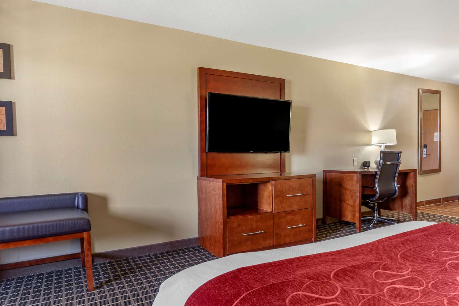 Comfort Suites Delavan, WI - See Discounts
