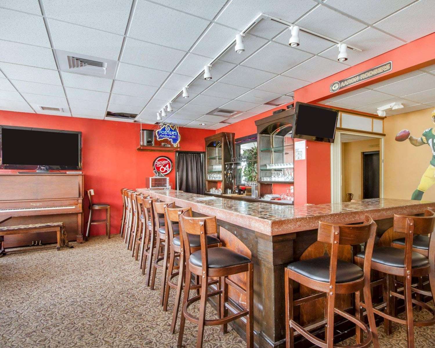 Econo Lodge Sheboygan, WI - See Discounts