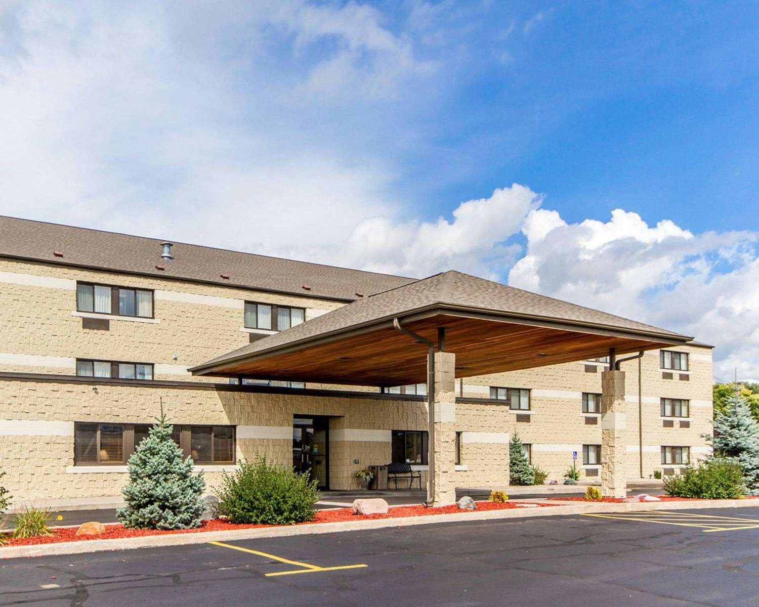 Quality Inn La Crosse, WI - See Discounts