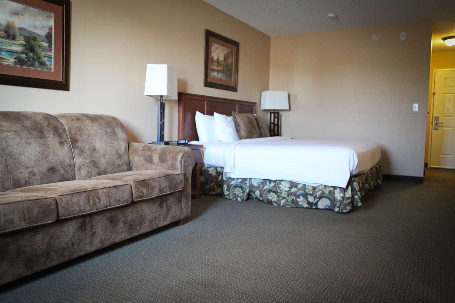 GrandStay Hotel & Suites Perham, MN - See Discounts