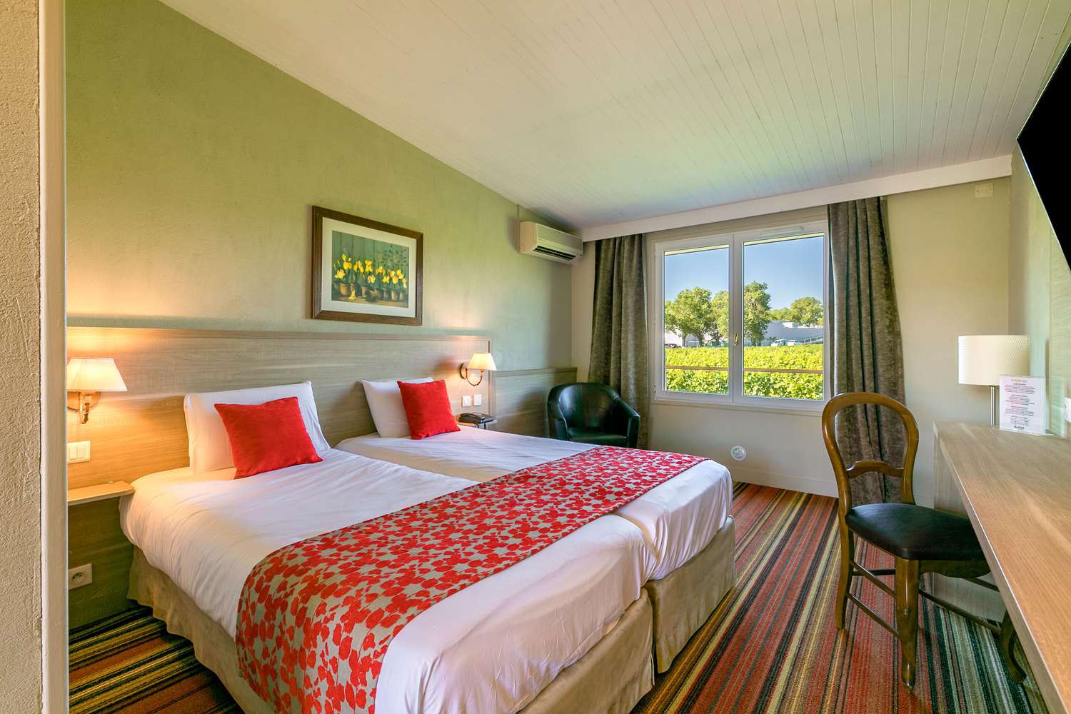 Hôtel 3 étoiles Le Panorama - Beaune | Kyriad Prestige Hôtel 3 étoiles Le Panorama - Beaune | Kyriad Prestige