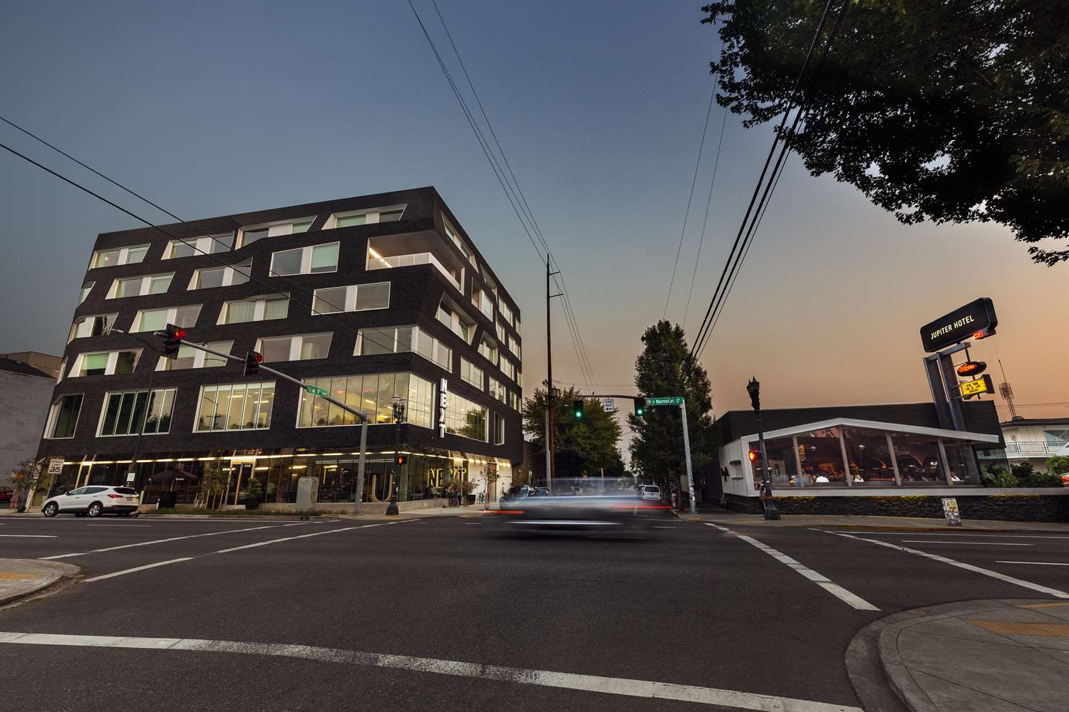 Jupiter Next Hotel Central Eastside Portland, OR - See Discounts