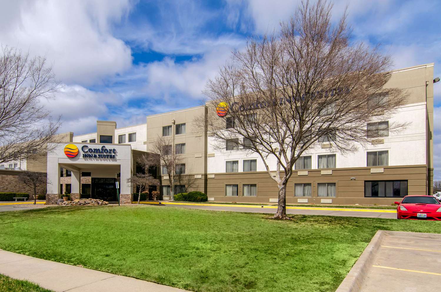 Comfort Inn & Suites Wichita, KS - See Discounts