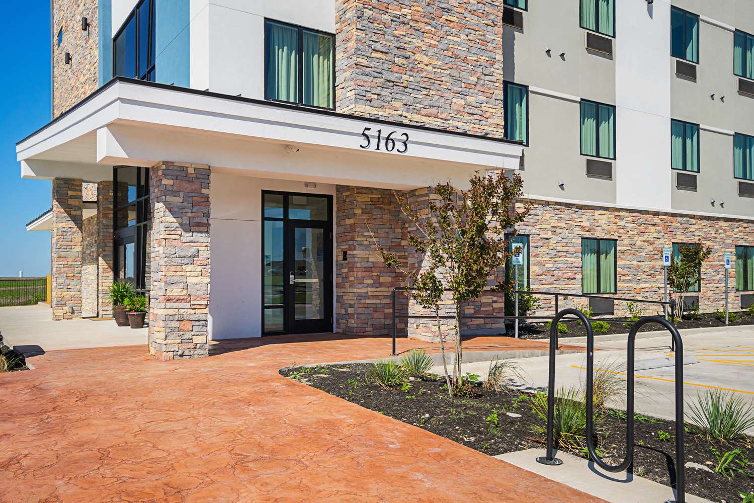 Studio 6 Extended Stay Hotel Buda, TX - See Discounts