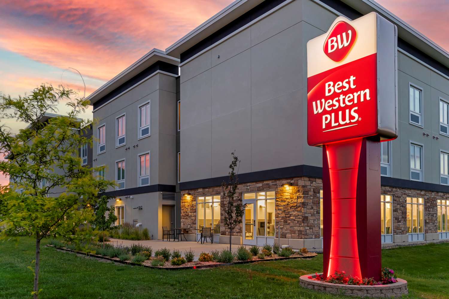 Best Western Plus Isanti Hotel, MN - See Discounts