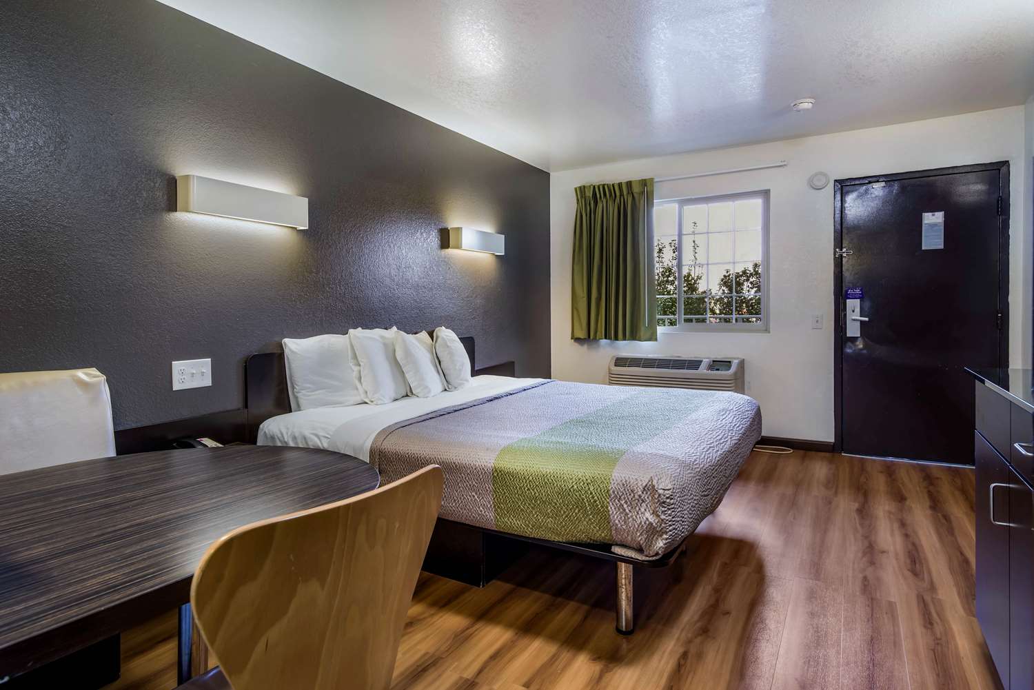 Studio 6 Extended Stay Hotel Farifield, CA - See Discounts