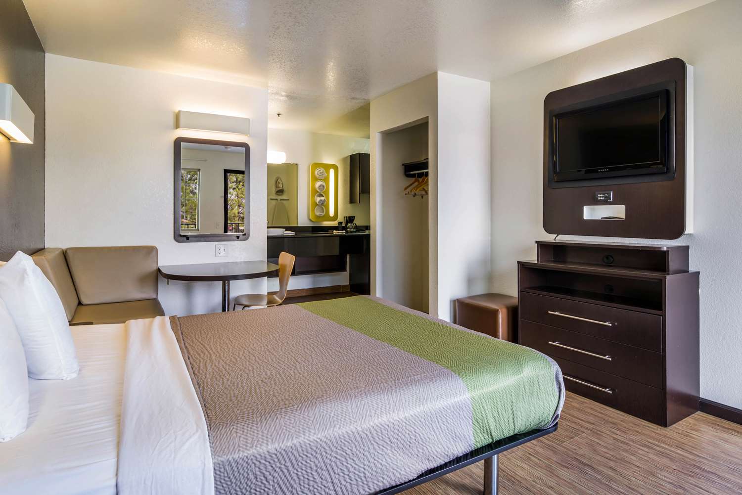 Studio 6 Extended Stay Hotel Farifield, CA - See Discounts