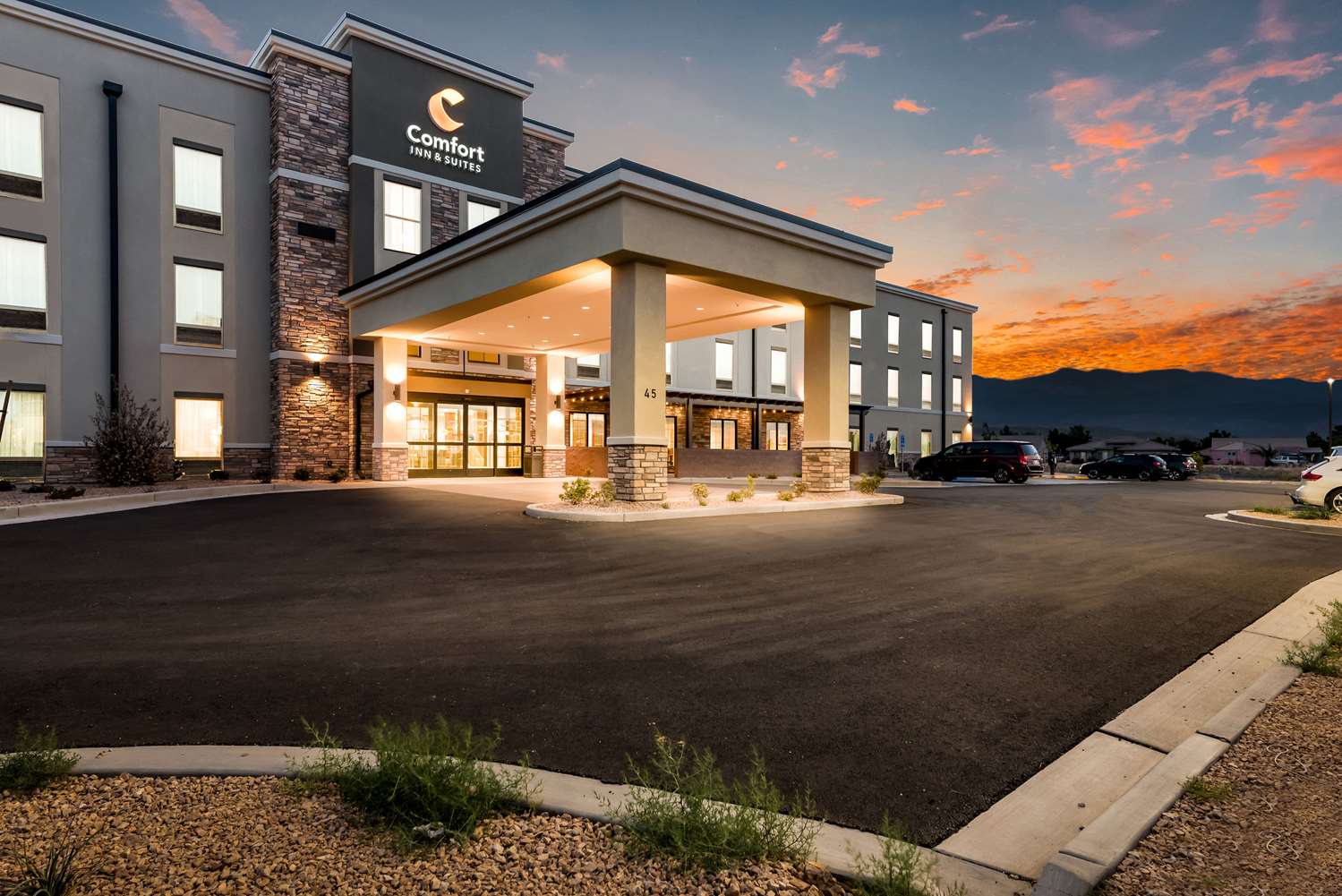 Comfort Inn & Suites Hurricane, UT - See Discounts
