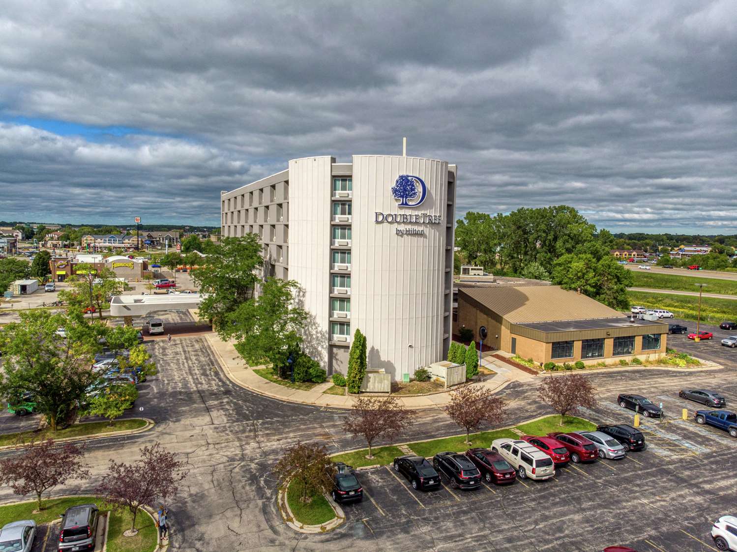 DoubleTree by Hilton Hotel Appleton - I-41, Exit 137, WI - See Discounts