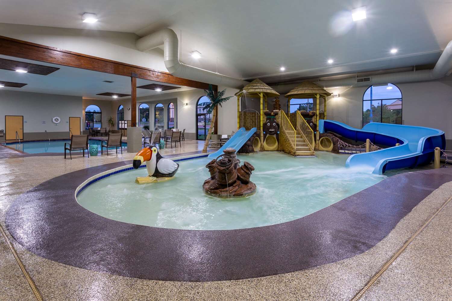 Wingate by Wyndham Hotel Wisconsin Dells, WI - See Discounts