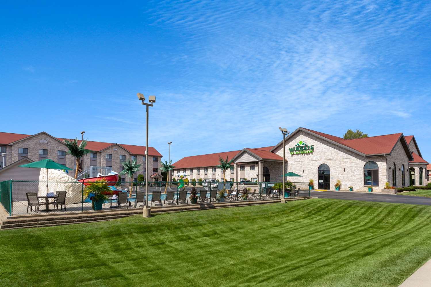 Wingate by Wyndham Hotel Wisconsin Dells, WI - See Discounts
