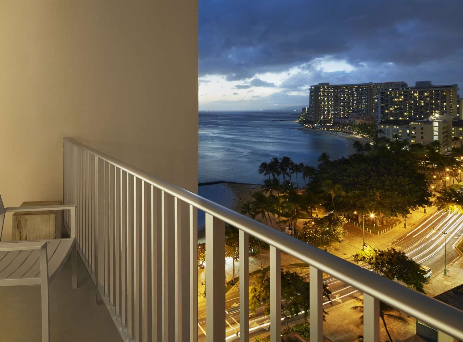 Alohilani Resort at Waikiki Beach Honolulu, HI - See Discounts