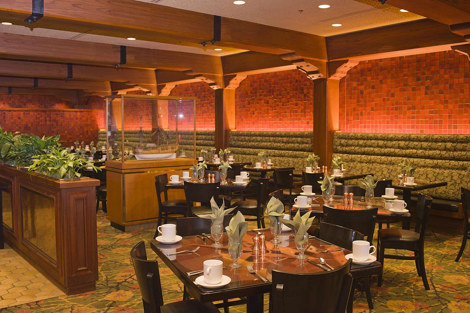 Hotel Captain Cook Anchorage, AK - See Discounts