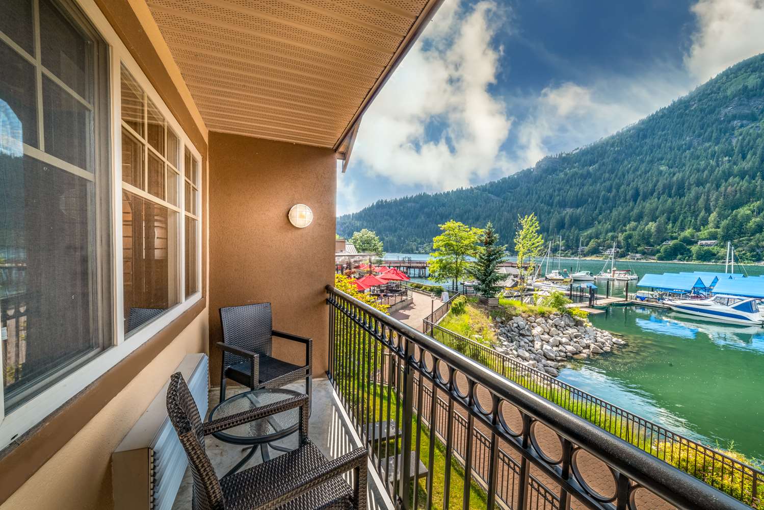 Prestige Lakeside Resort Nelson, BC - See Discounts