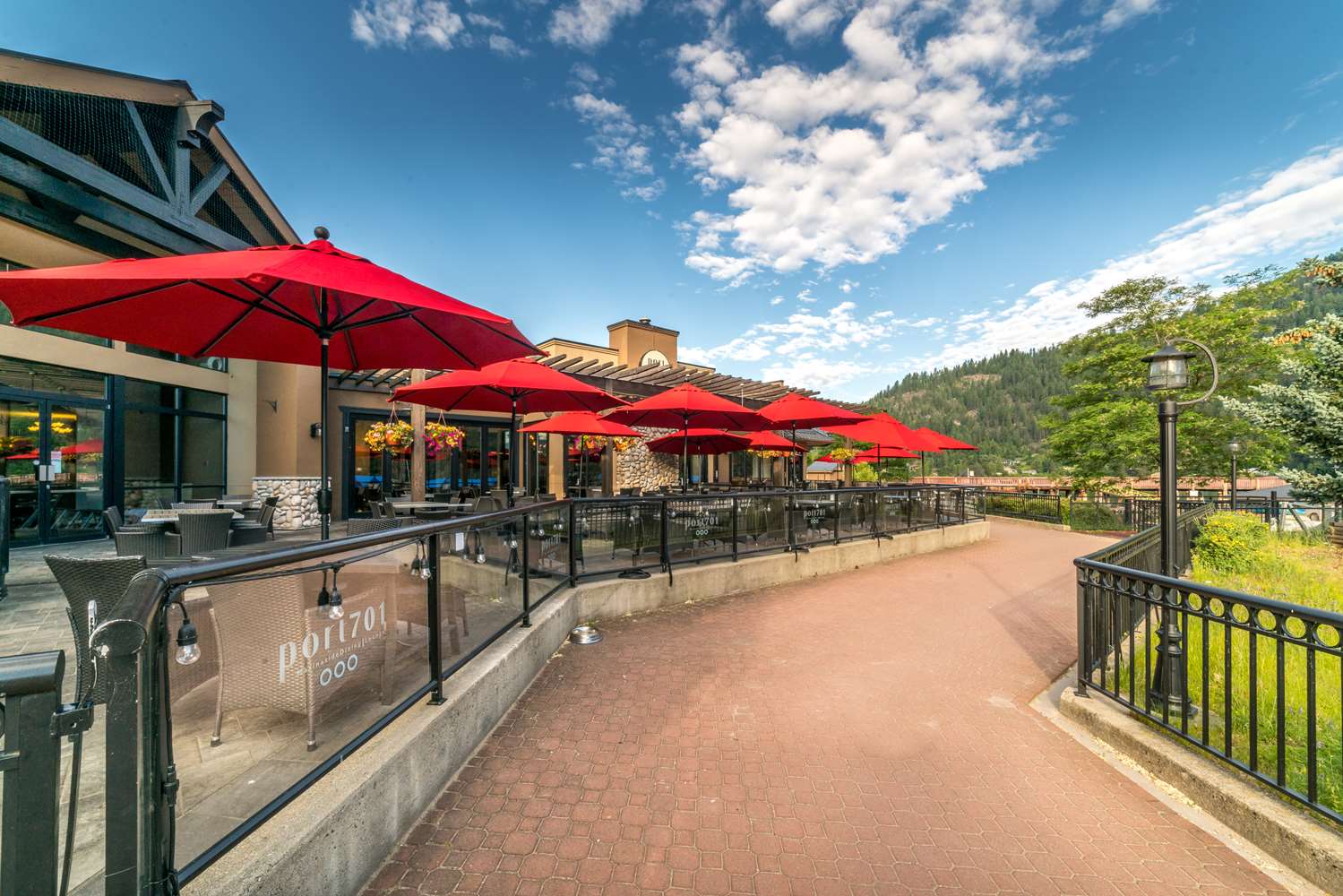 Prestige Lakeside Resort Nelson, BC - See Discounts