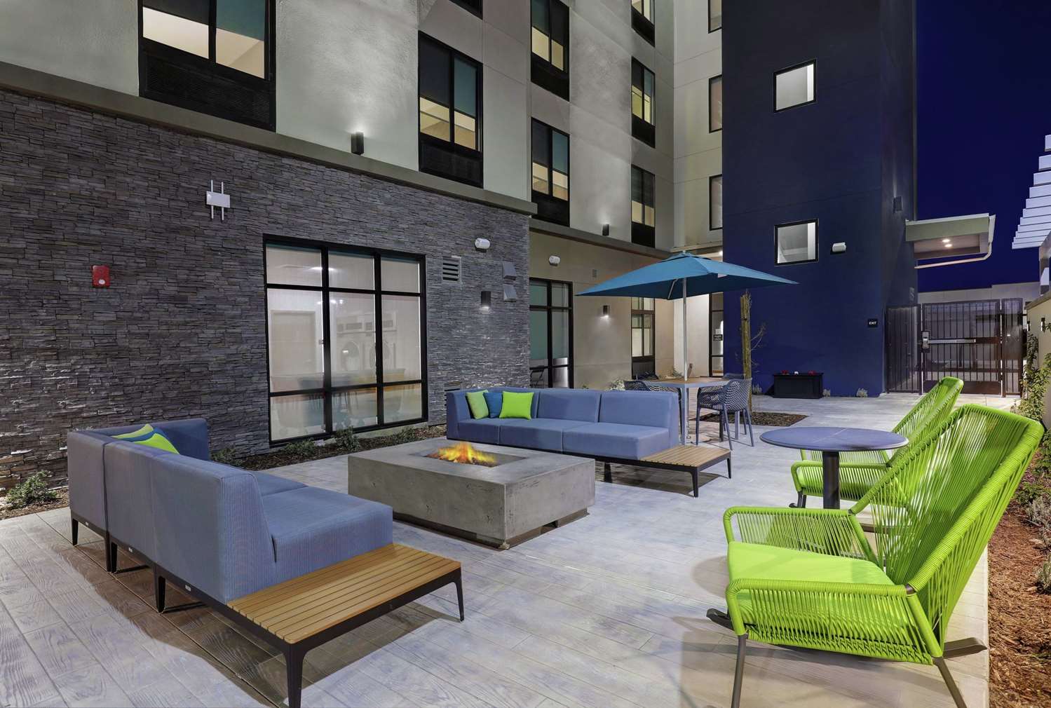 Hampton Inn Patterson - I-5, Exit 434, CA - See Discounts