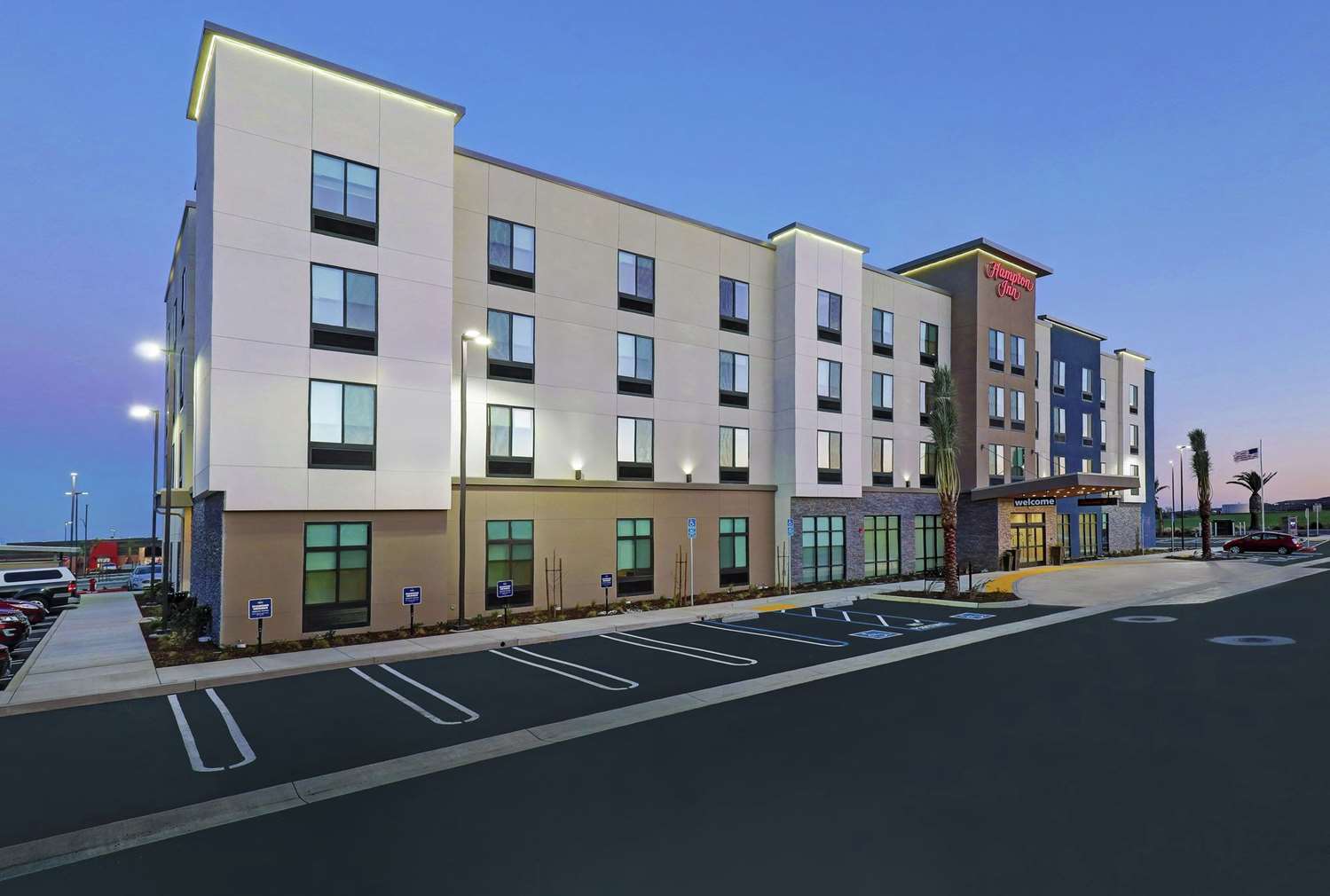 Hampton Inn Patterson - I-5, Exit 434, CA - See Discounts