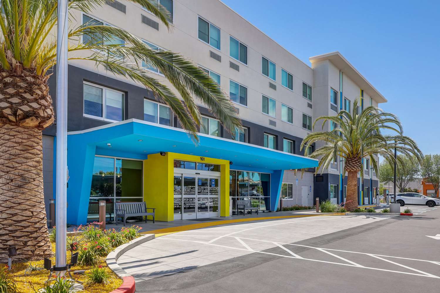 Tru by Hilton Lathrop - I-5, Exit 462, CA - See Discounts