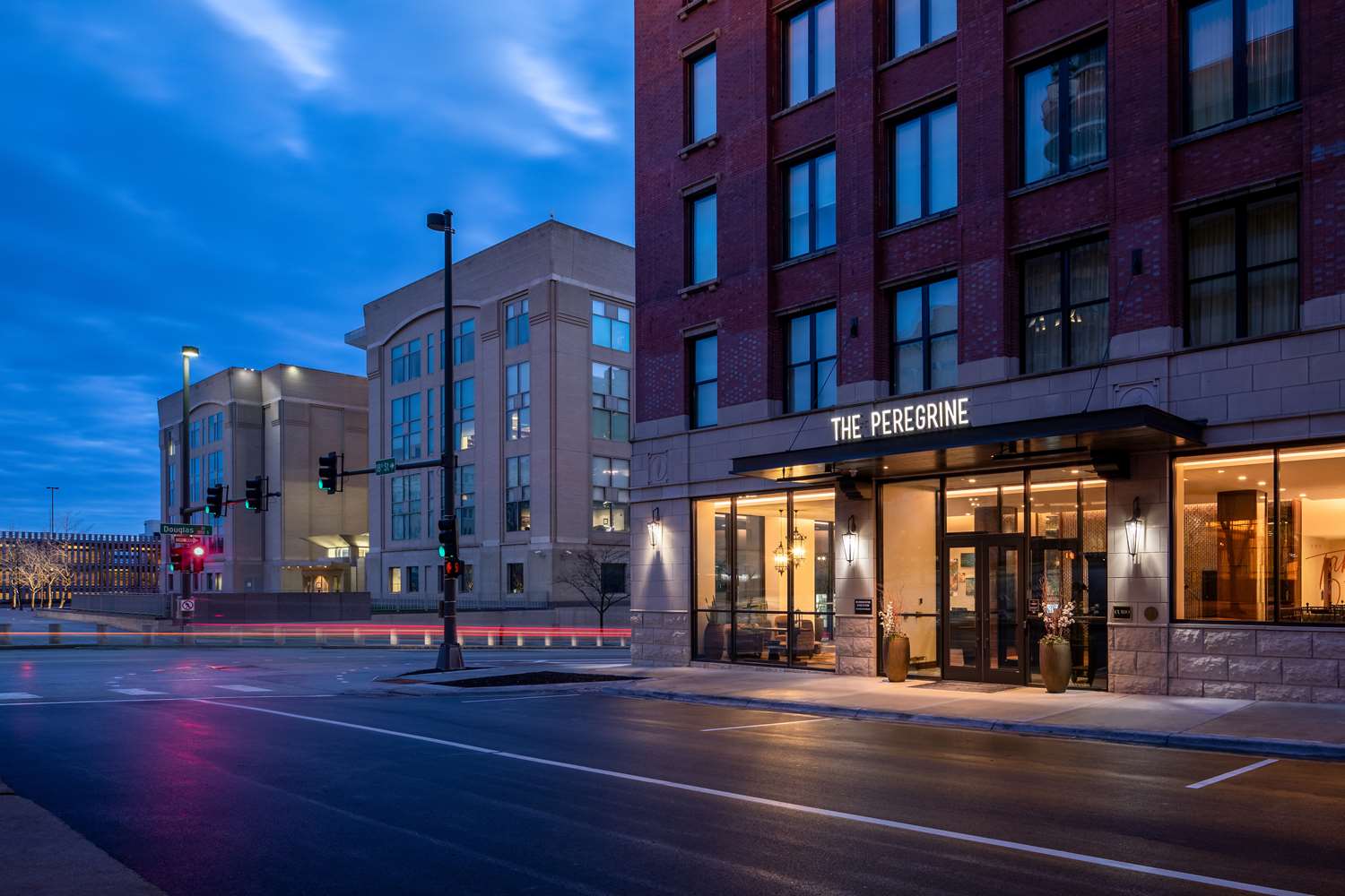 Peregrine Hotel Downtown Omaha, NE - See Discounts