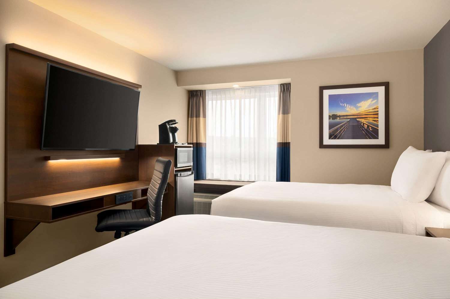 Microtel Inn & Suites by Wyndham Aurora, ON - See Discounts