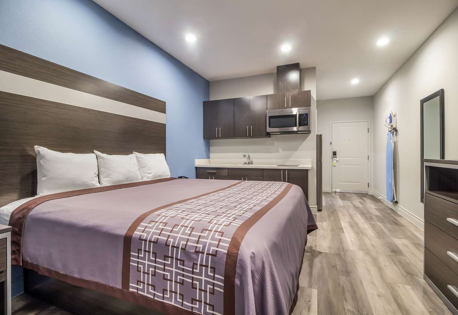 Studio 6 Extended Stay Hotel Deer Park, TX - See Discounts