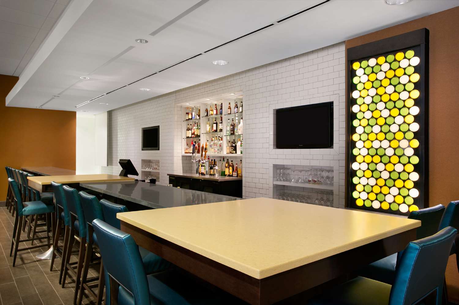 Aviator Hotel & Suites St Louis - I-55, Exit 197, MO - See Discounts