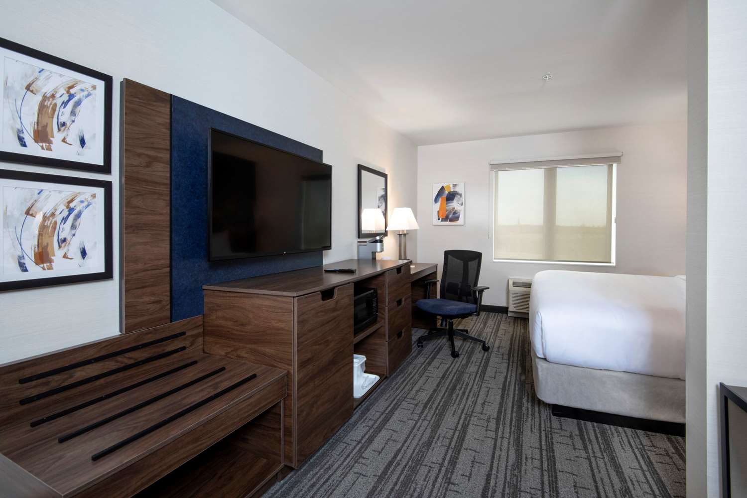 Comfort Inn & Suites Carleton Place, ON - See Discounts