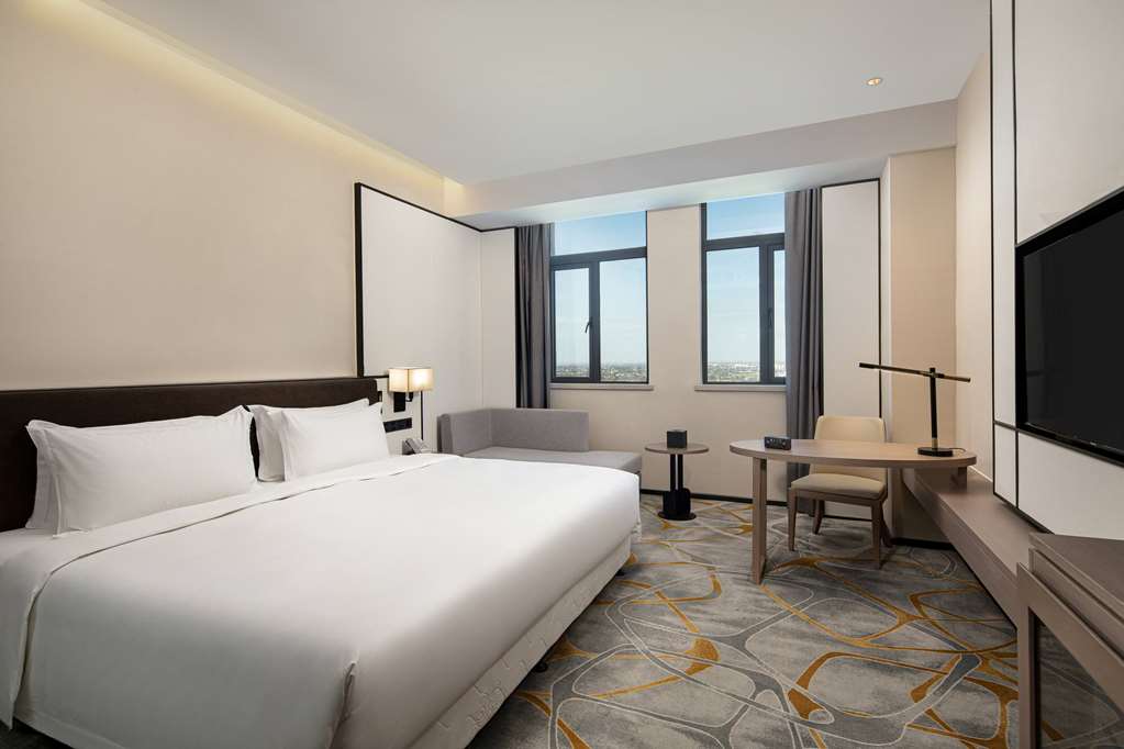 Ramada By Wyndham Pinghu in Pinghu - Trip Canvas