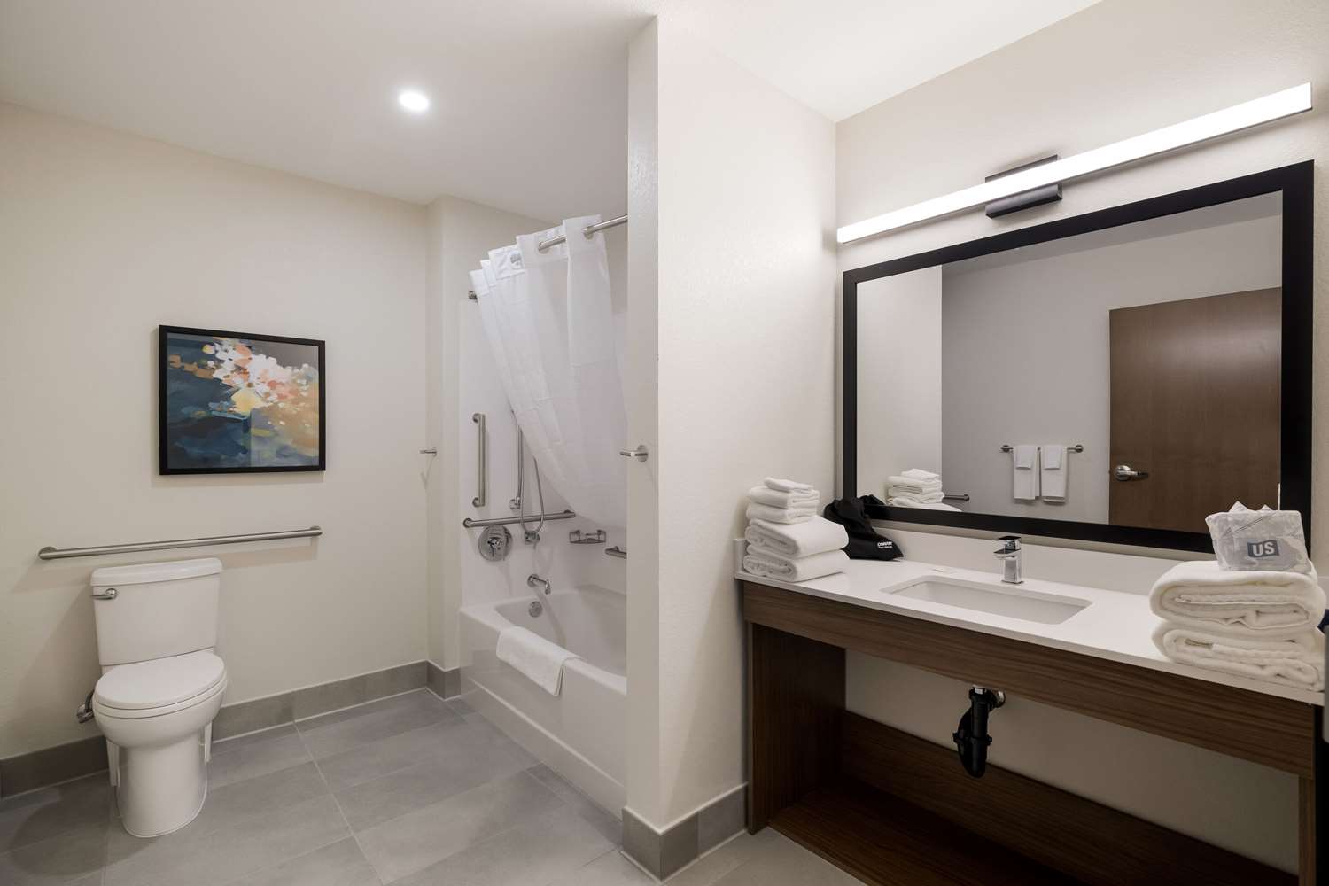 Everhome Suites Corona - I-15, Exit 92, CA - See Discounts