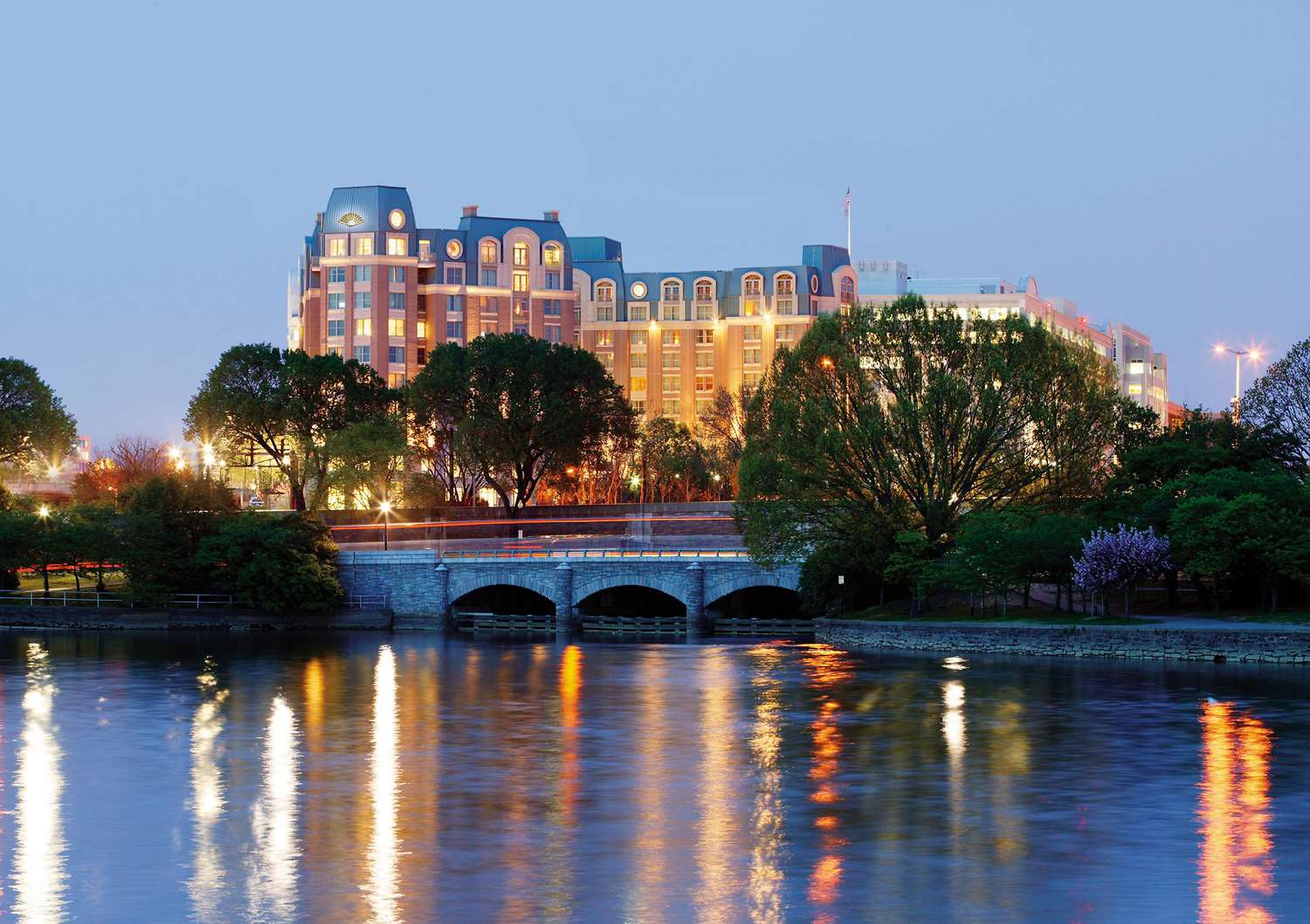 Salamander Waterfront Hotel DC, DC - See Discounts
