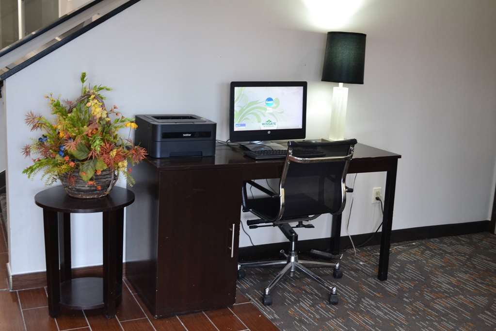 Wingate by Wyndham Bel Air I-95 Exit 77A/APG Area in Edgewood, MD ...