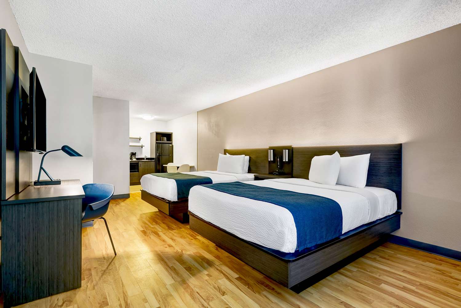 Studio 6 Extended Stay Hotel North Mountlake Terrace, WA - See Discounts