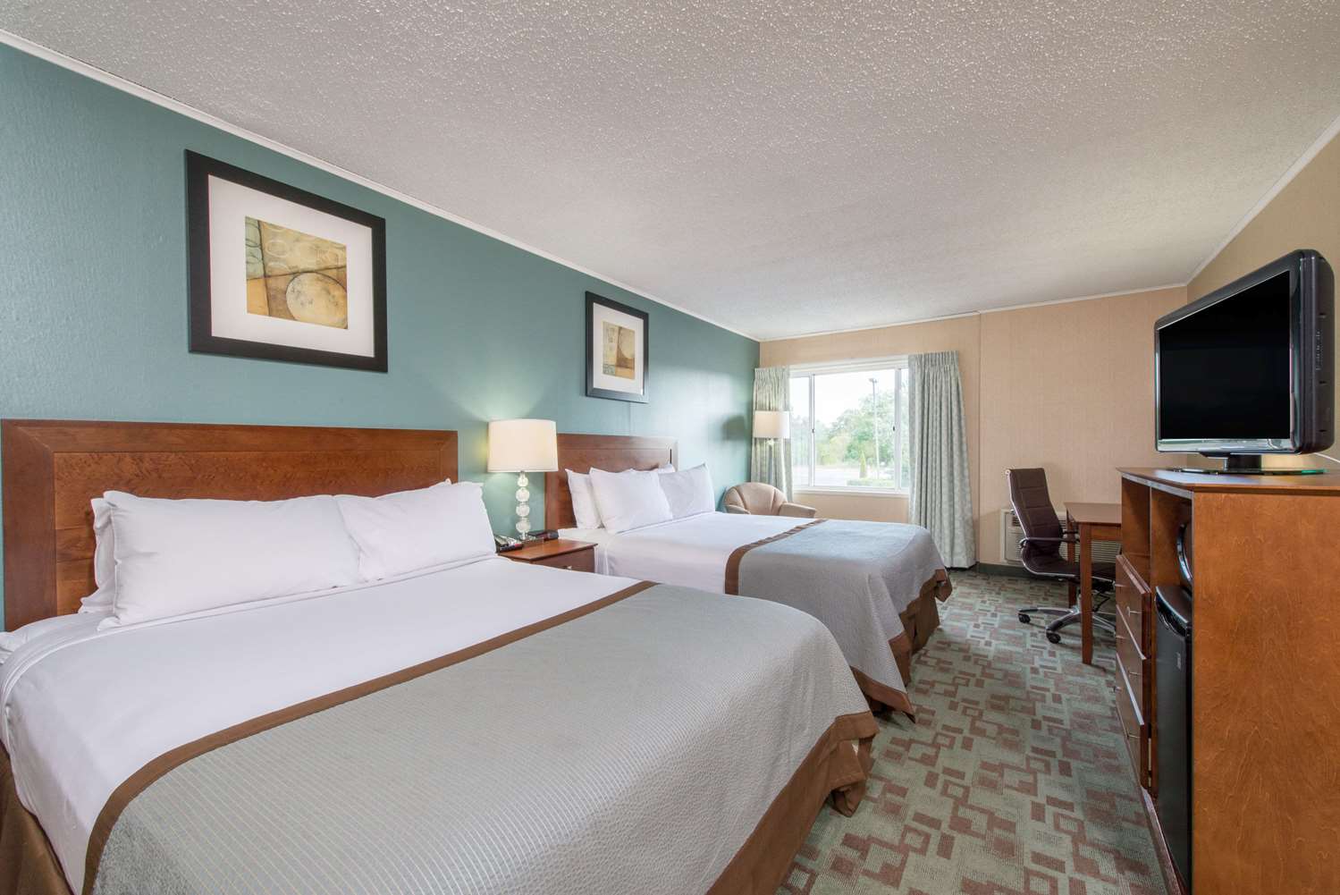 Ramada Inn Vineland - NJ 55 Exit 32A, NJ - See Discounts