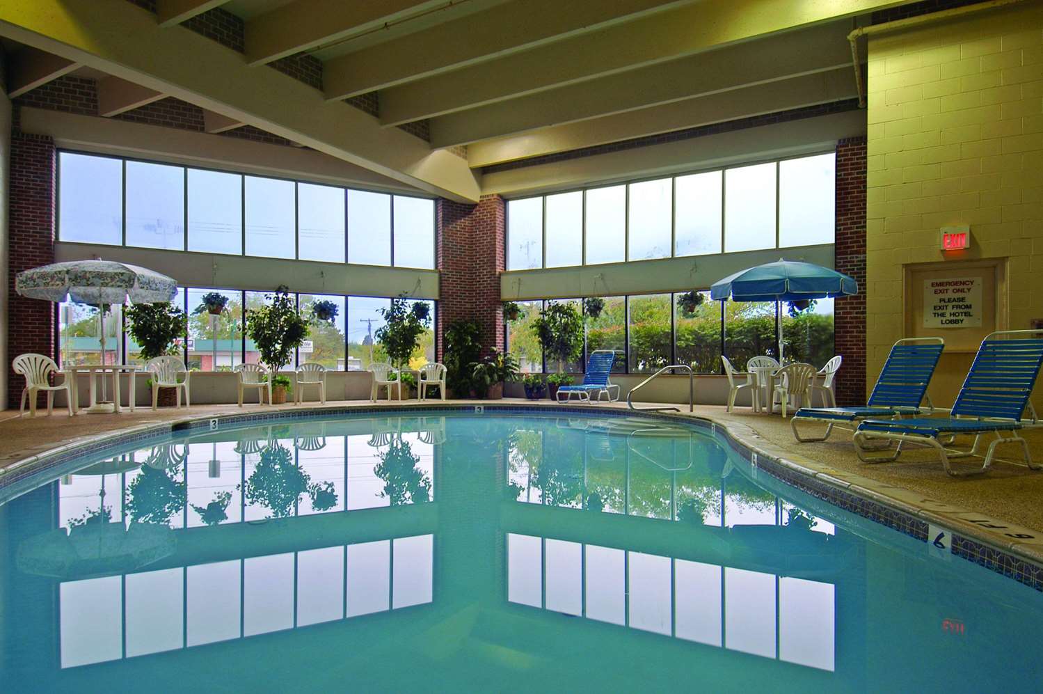 Howard Johnson Hotel South Portland, ME - See Discounts