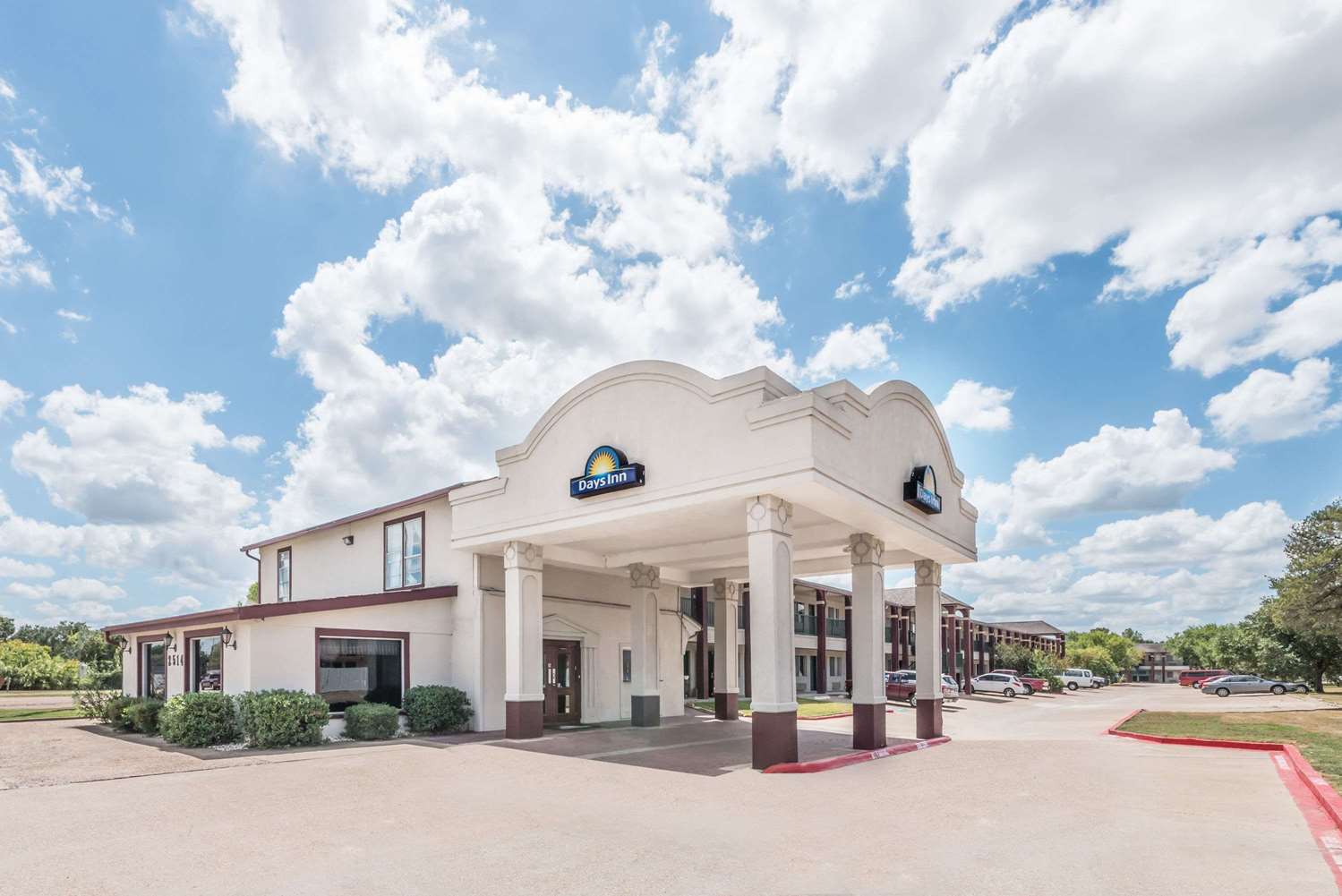 Days Inn College Station, TX - See Discounts