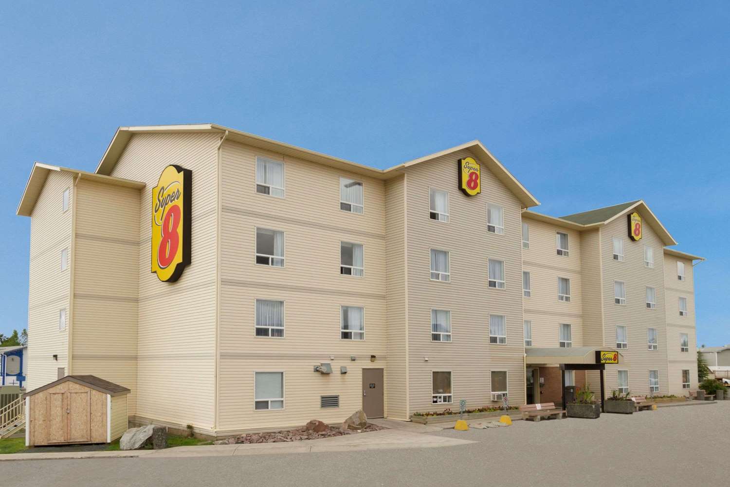 Super 8 Hotel Yellowknife, NT - See Discounts