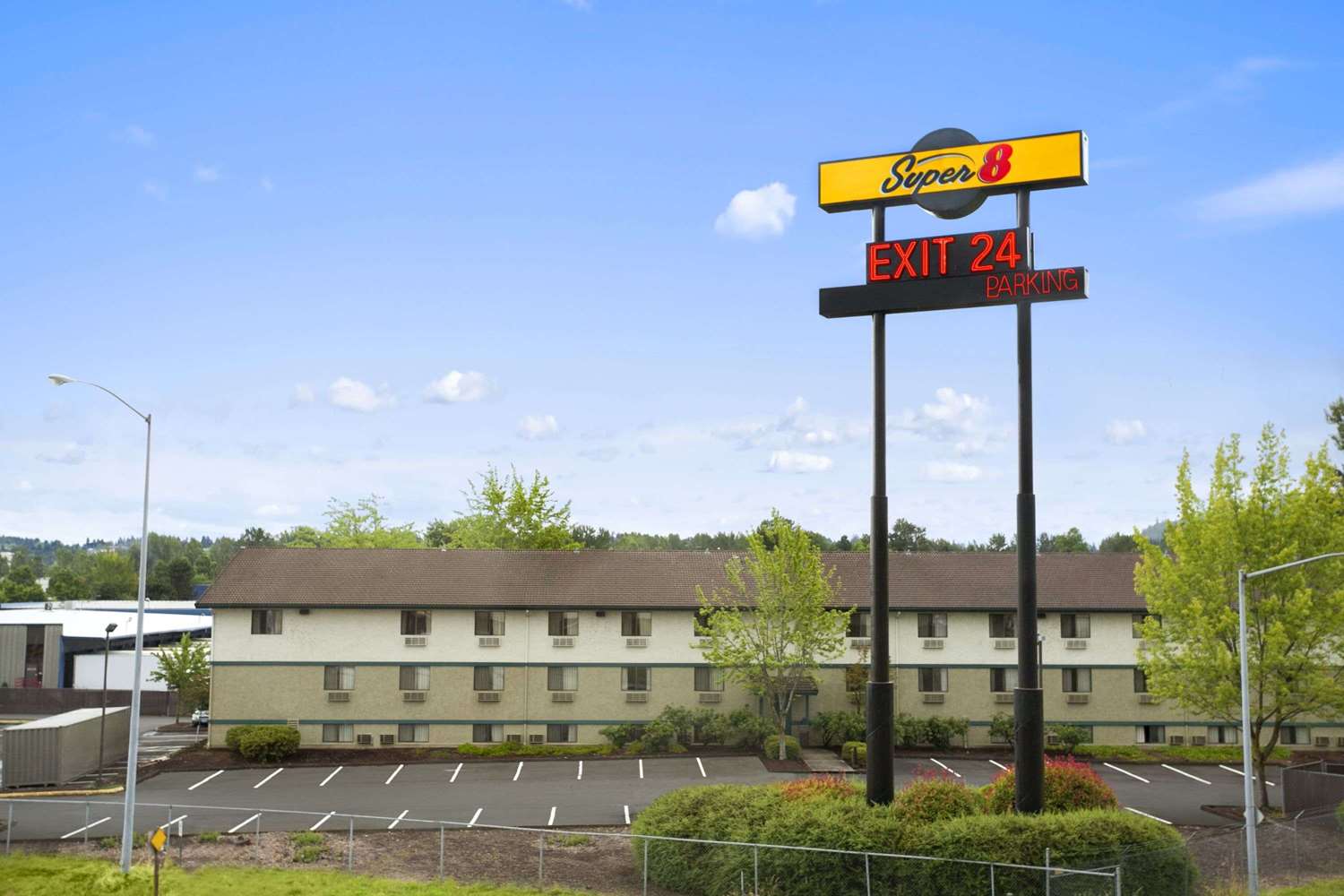 Super 8 Hotel Portland, OR - See Discounts