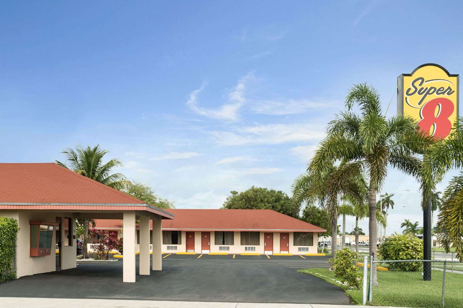 Super 8 Motel Florida City - FL Turnpike, Exit 1, FL - See Discounts