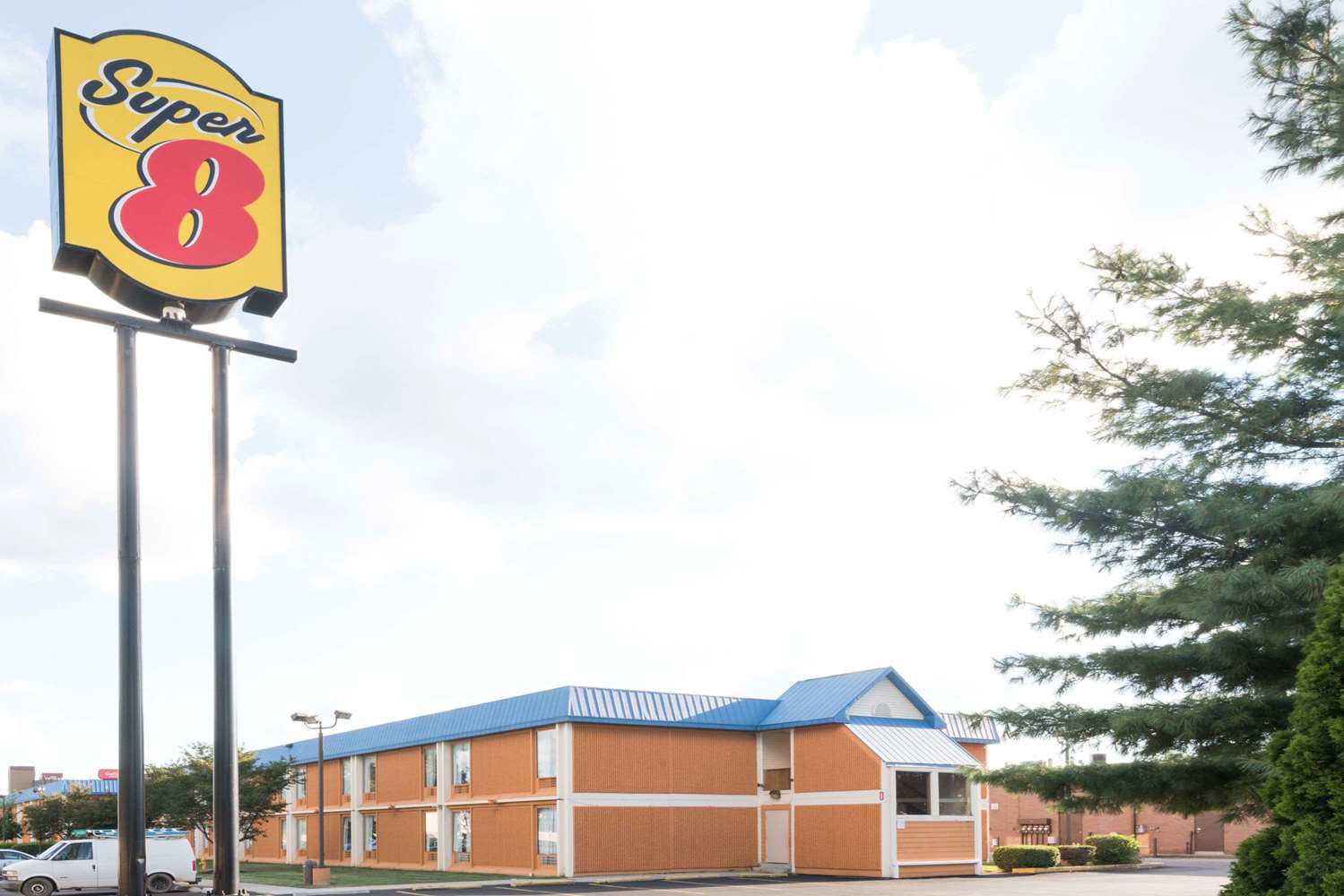 Super 8 Hotel North Columbus, OH - See Discounts