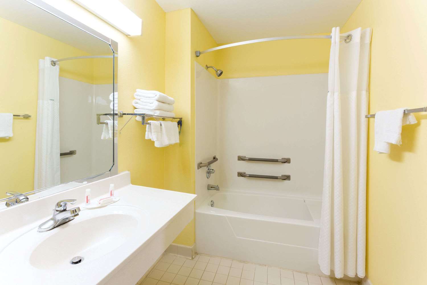 Days Inn Lamont, FL - See Discounts