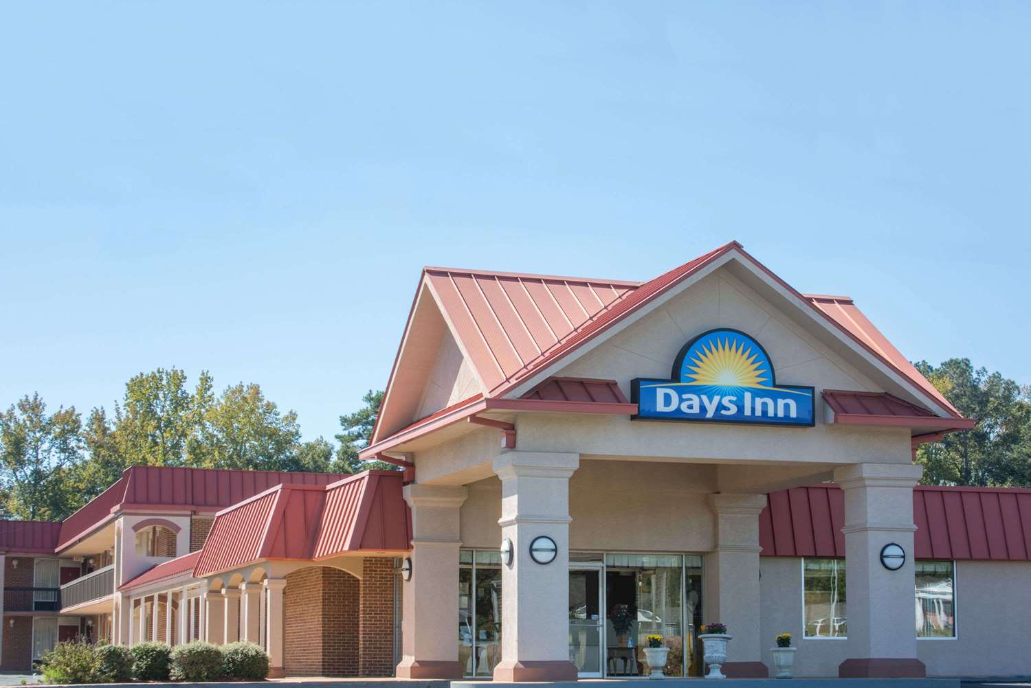 Days Inn Forsyth, GA - See Discounts