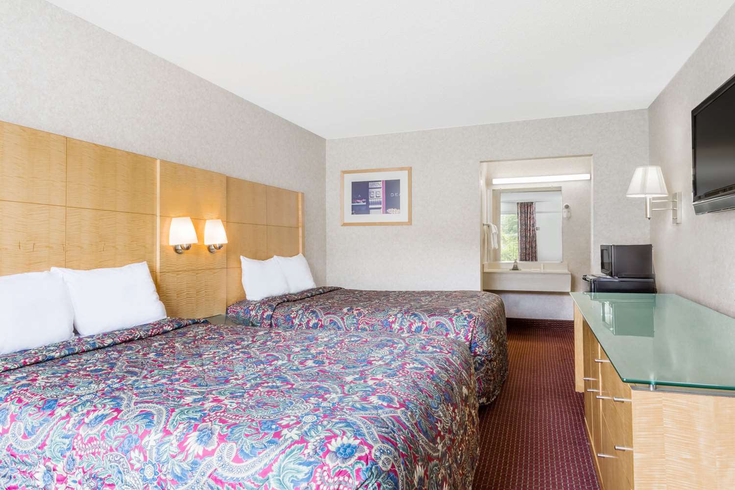 Days Inn Airport Greensboro, NC - See Discounts