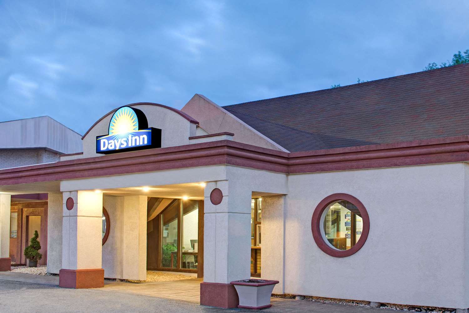 Days Inn Washington, PA - See Discounts