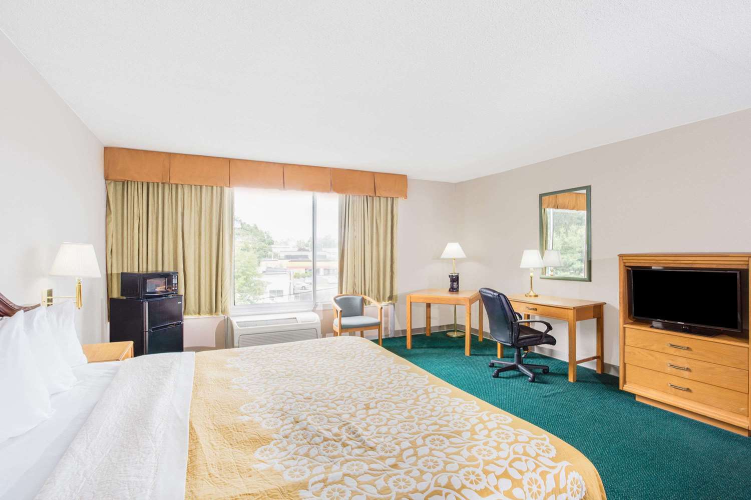Days Inn Cambridge - I-70, Exit 178, OH - See Discounts
