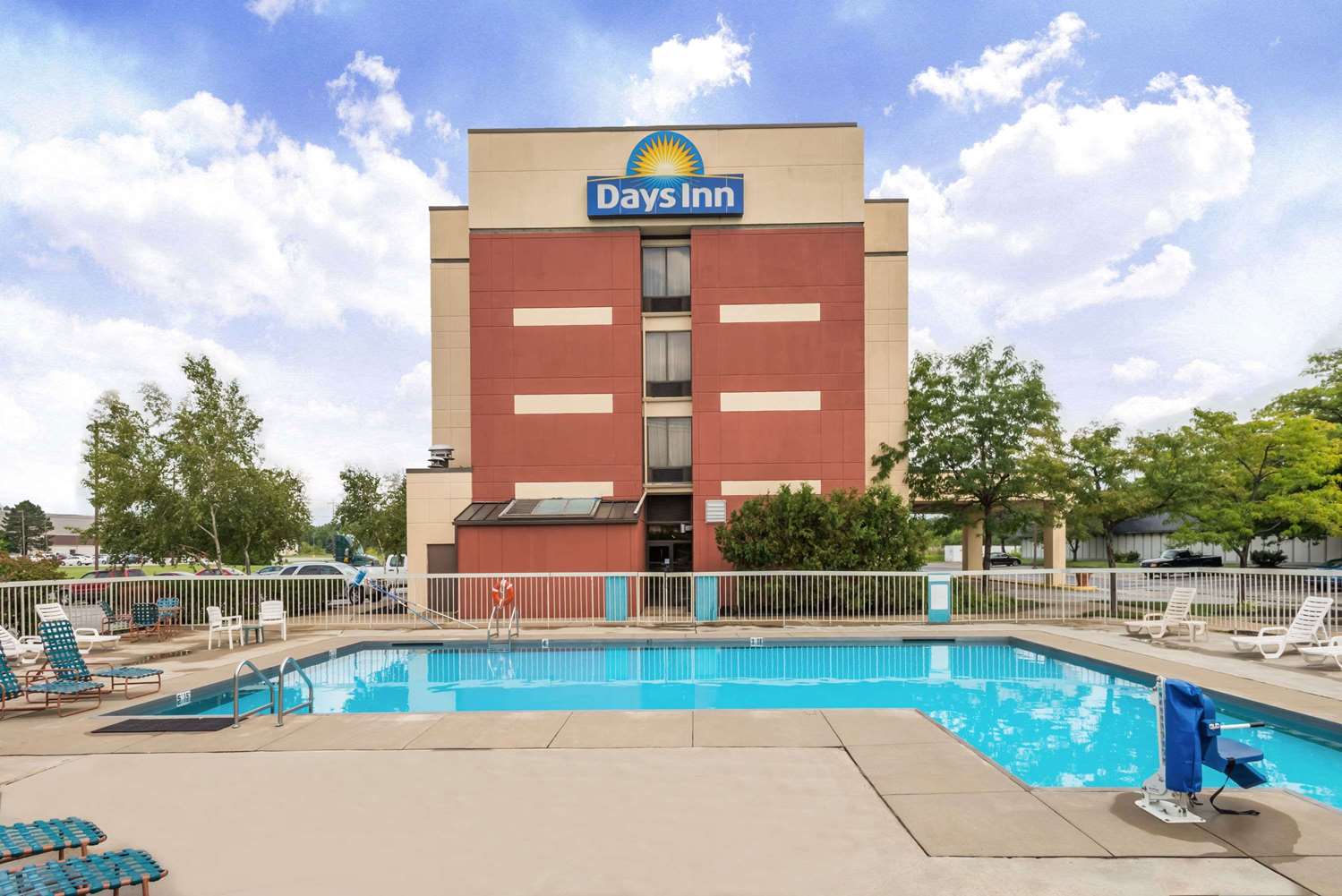 Days Inn Erie, PA - See Discounts