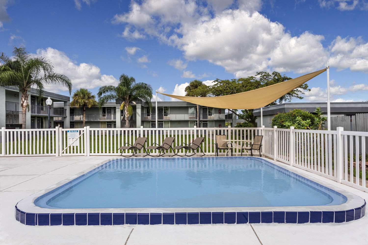 Super 8 Motel Ocala, FL - See Discounts